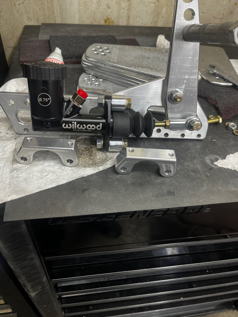 *NEW Wilwood Master Cylinder – Bat Wing Chassis